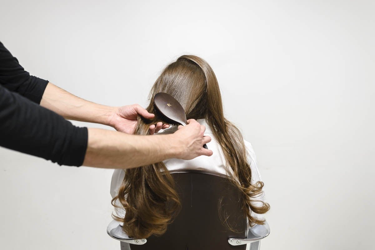 Brushing no Cabelo: o que é e como fazer | Kérastase